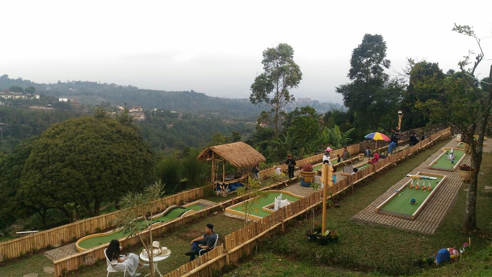 Serunya Nongkrong di Lereng Anteng Panoramic Coffee Place Punclut ...